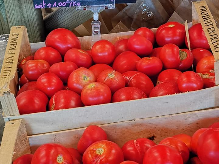 LES TOMATES